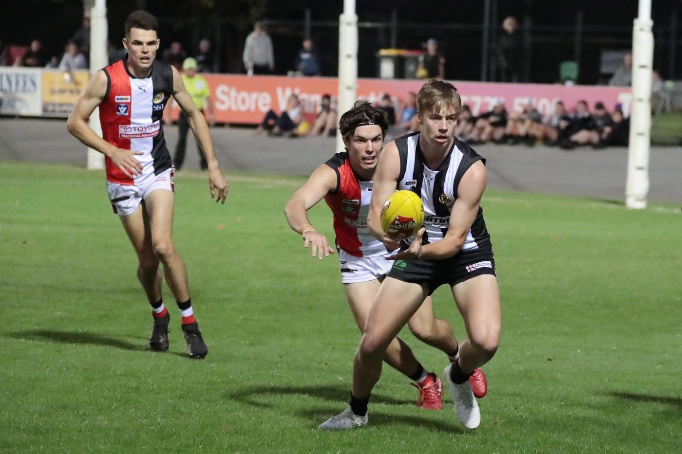 Flying Magpies