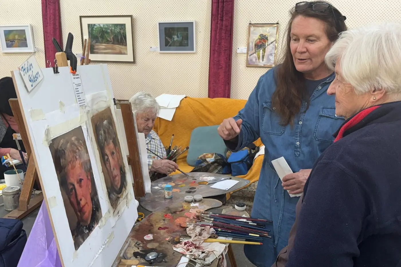Stylistic portraiture explored at Wangaratta Artists Society Inc workshop