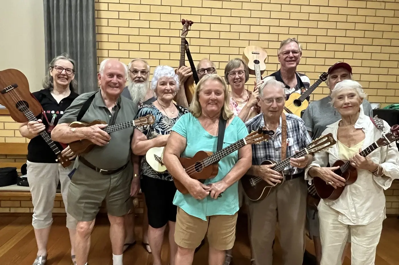 Have fun and learn to play the ukulele