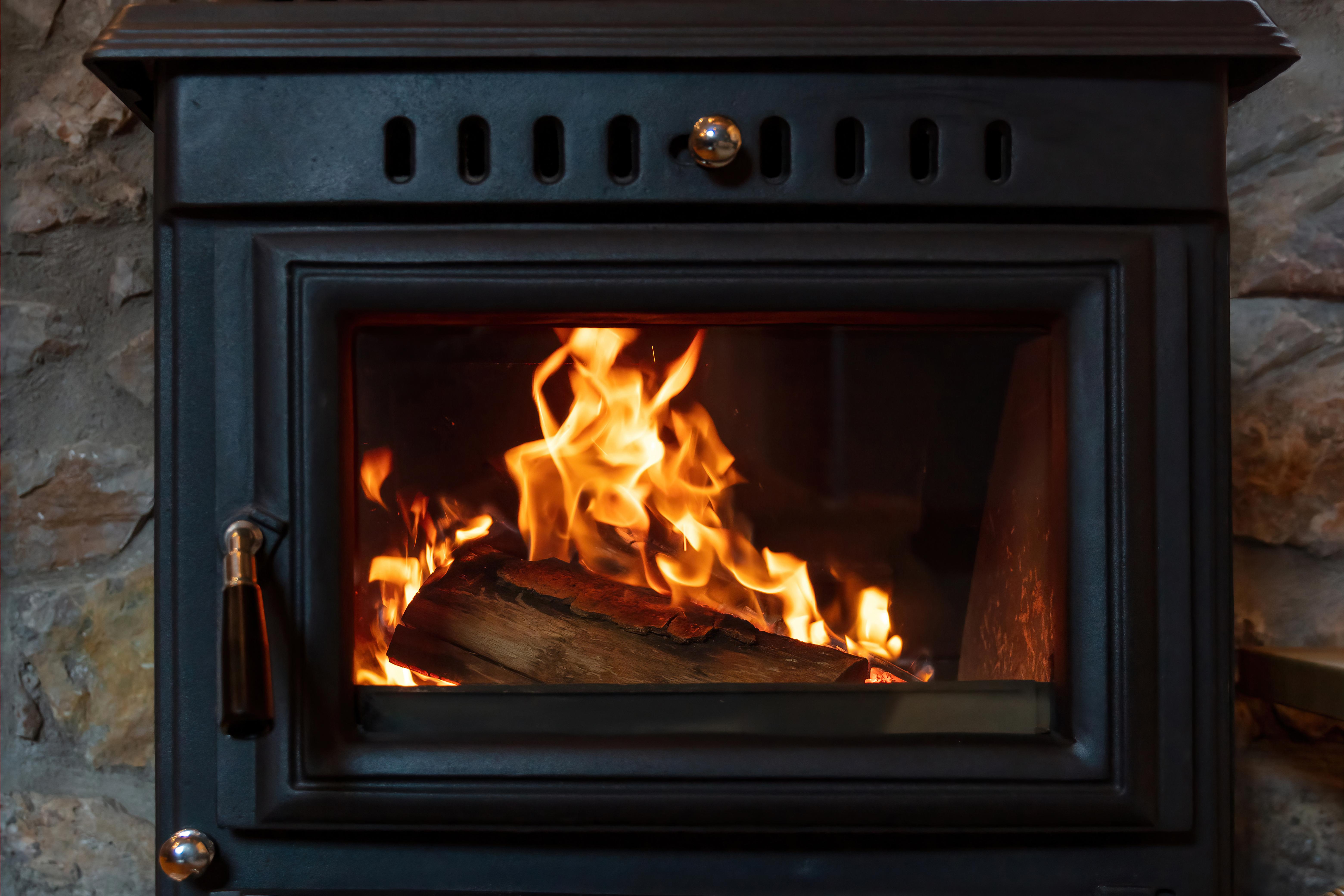 Reduce wood heater smoke this winter